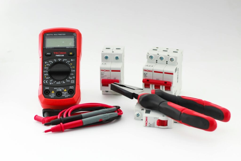 Top 5 Compact Multimeters for HVAC Technicians (2025 Update)